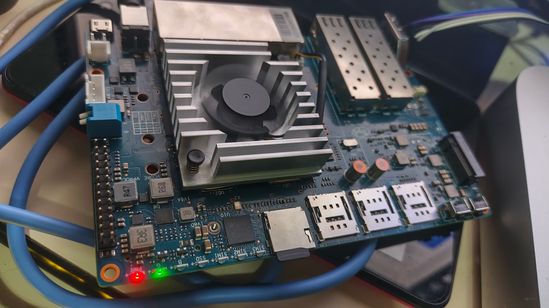 BPI-R4 DOA: 0V9 Regulator (Y21TC) Overheating - No UART Output - BPI-R4 ...